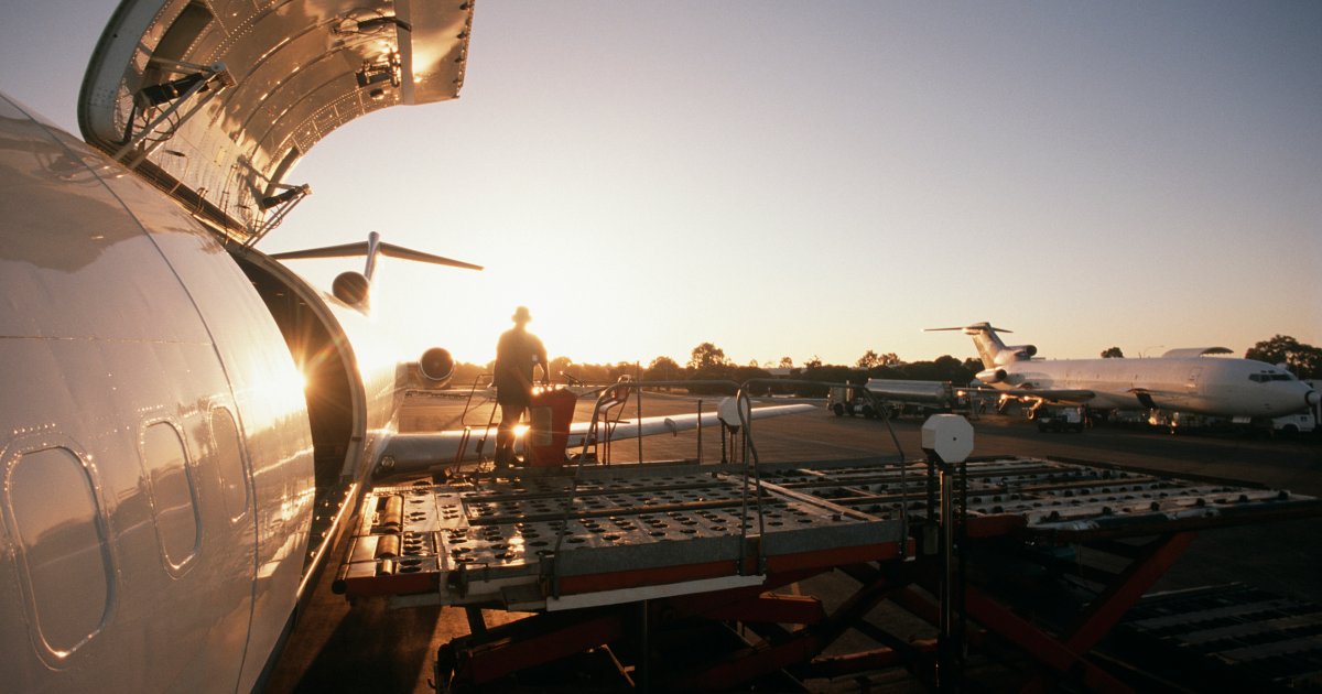 Ekspresslevering med fly eller budbil - bring.no