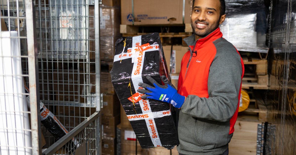 Redusere utslipp ved å frakte fulle containere og mindre luft. - bring.no