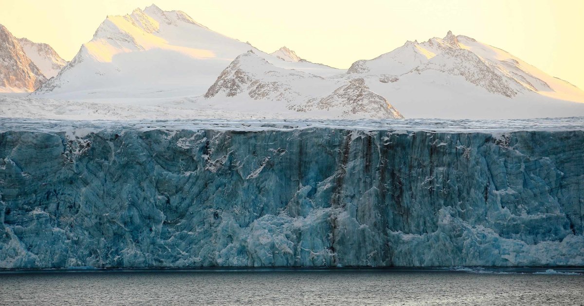 Sende pakker og gods til Svalbard - bring.no
